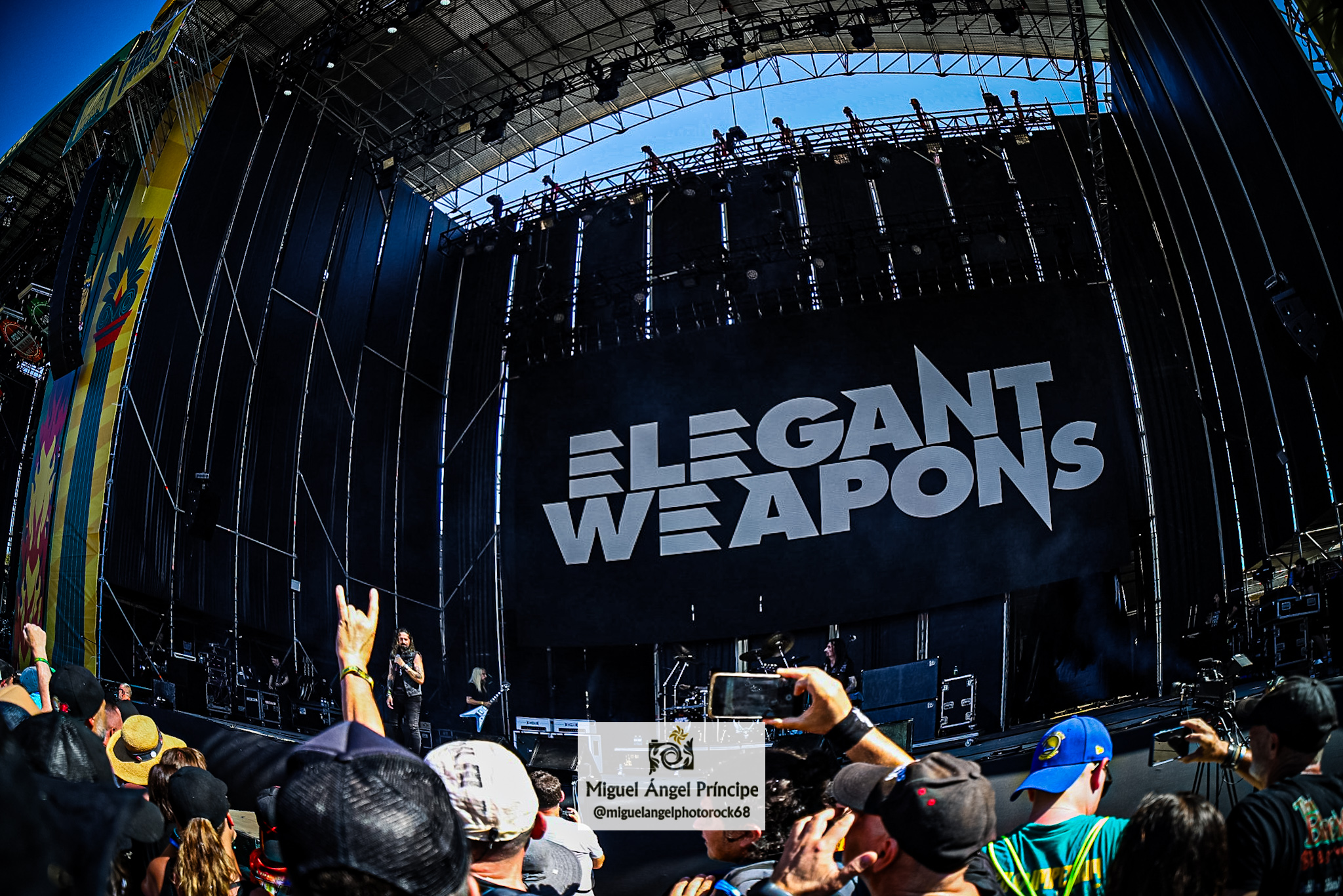 ELEGANT WEAPONS 2023 (16) – Reino de Sueños